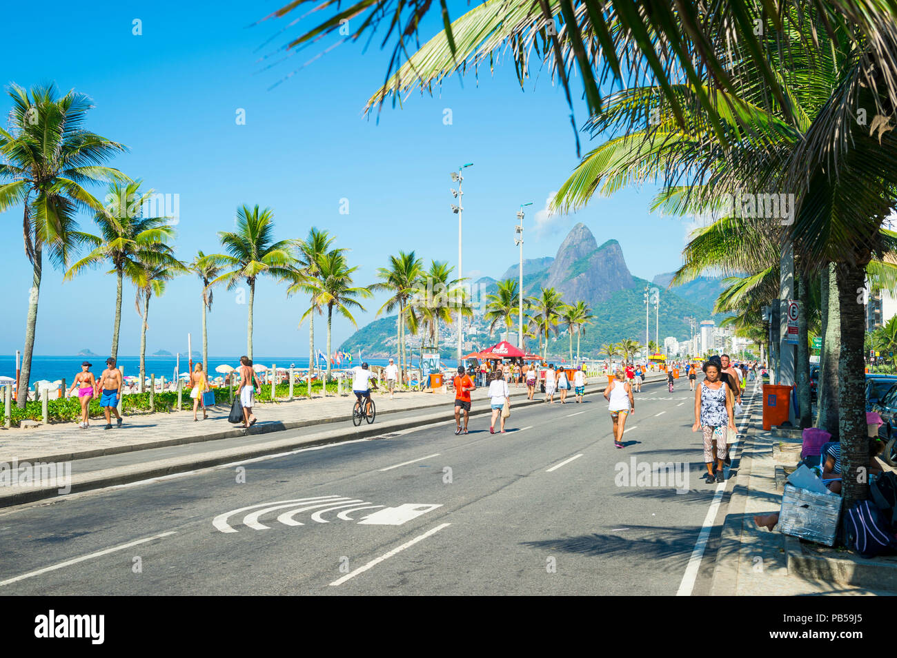 Beachfront biking hi-res stock photography and images - Alamy
