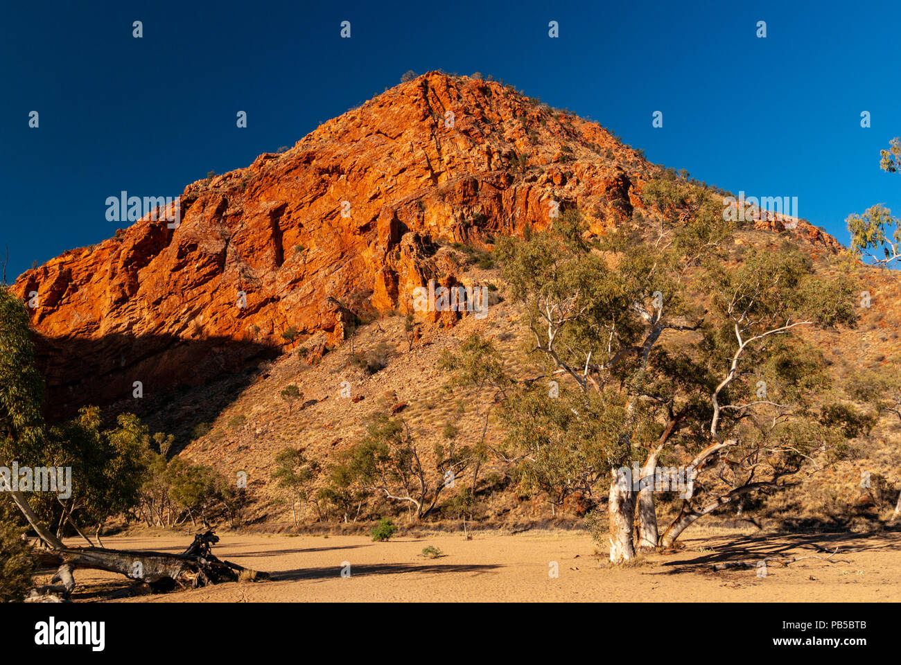 Simpsons Gap, West MacDonnells Range Near Alice SpringsNorthern ...