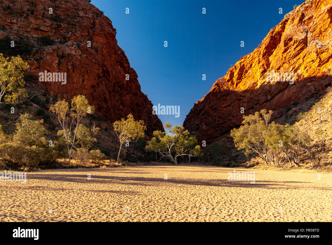 Simpsons gap national park hi-res stock photography and images - Alamy