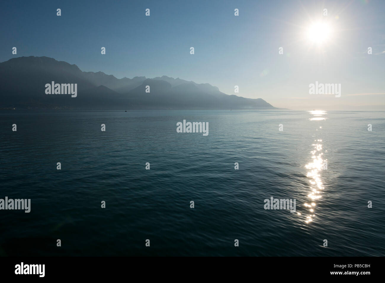 Switzerland, Vaud, Lac Léman, sunset *** Local Caption *** Switzerland ...