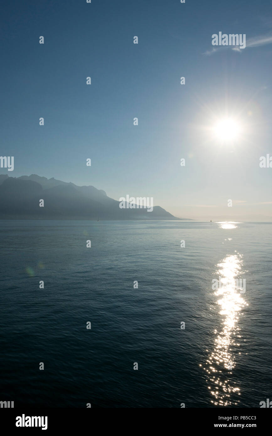 Switzerland, Vaud, Lac Léman, sunset *** Local Caption *** Switzerland ...