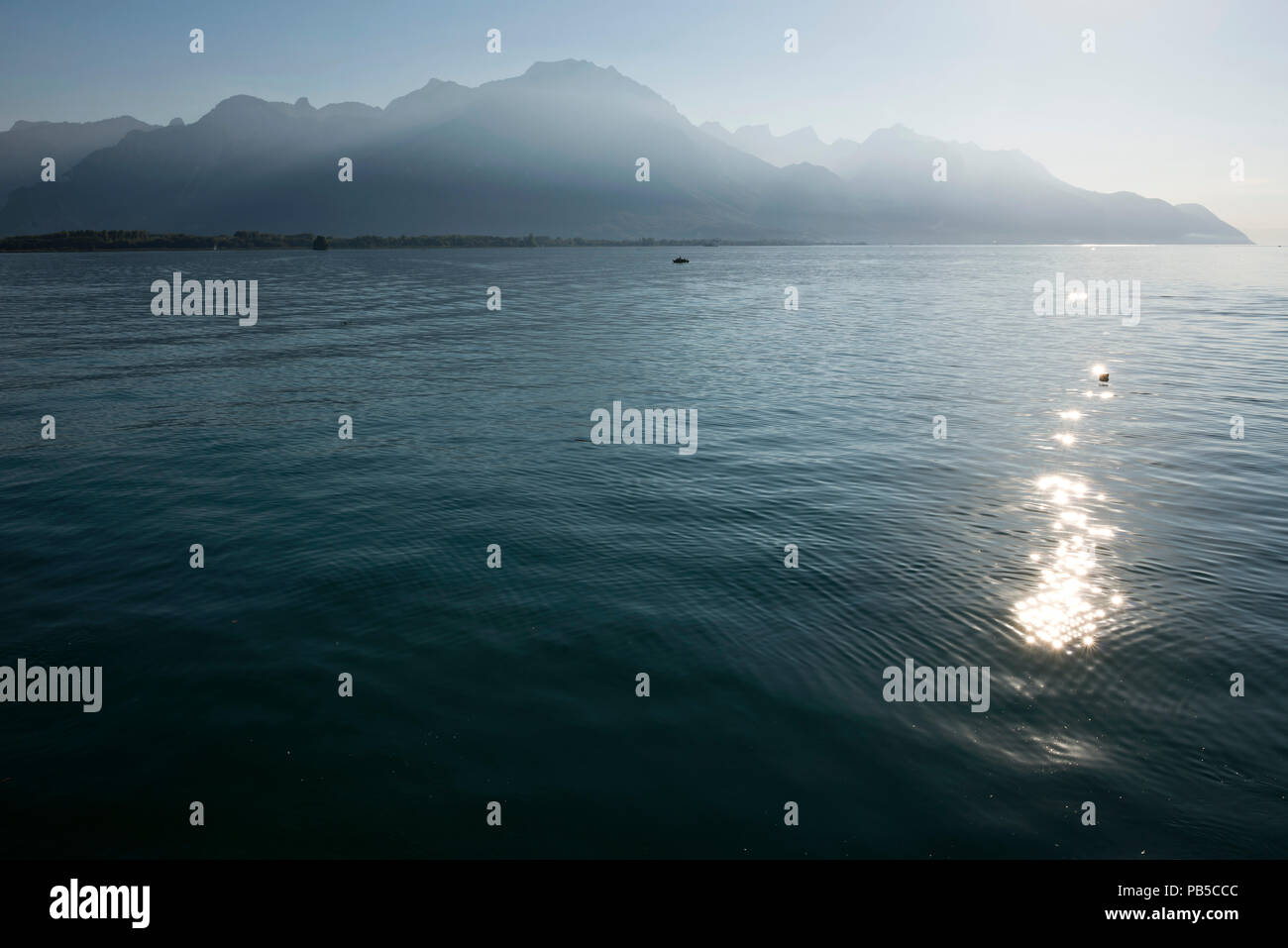 Switzerland, Vaud, Lac Léman, sunset *** Local Caption *** Switzerland ...