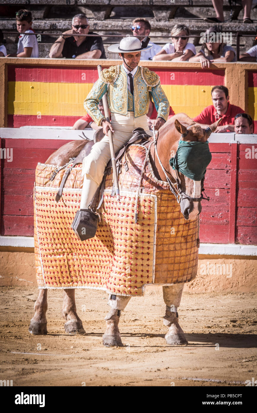 Corrida de toros hi-res stock photography and images - Alamy