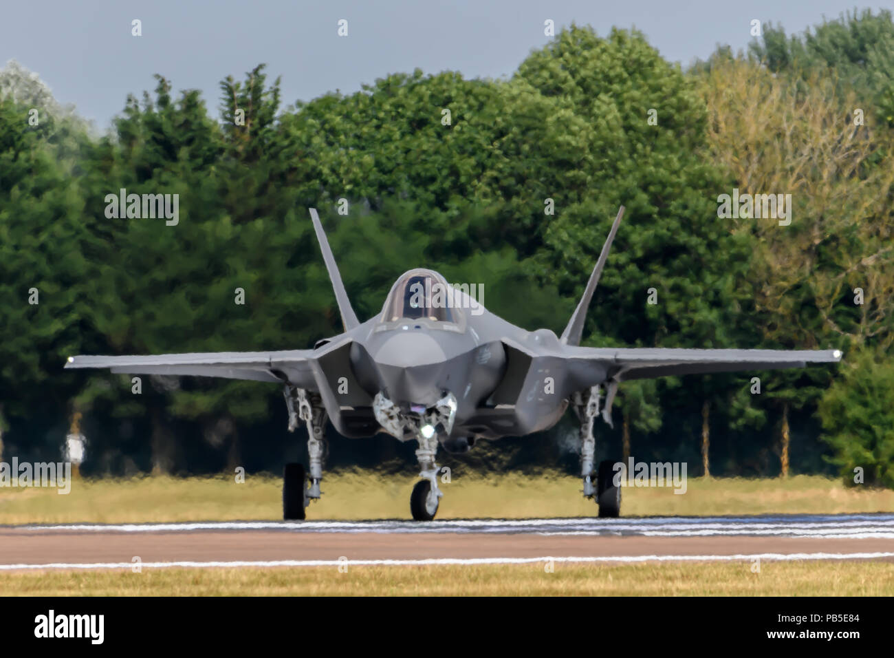 American stealth fighter jet hi-res stock photography and images - Alamy