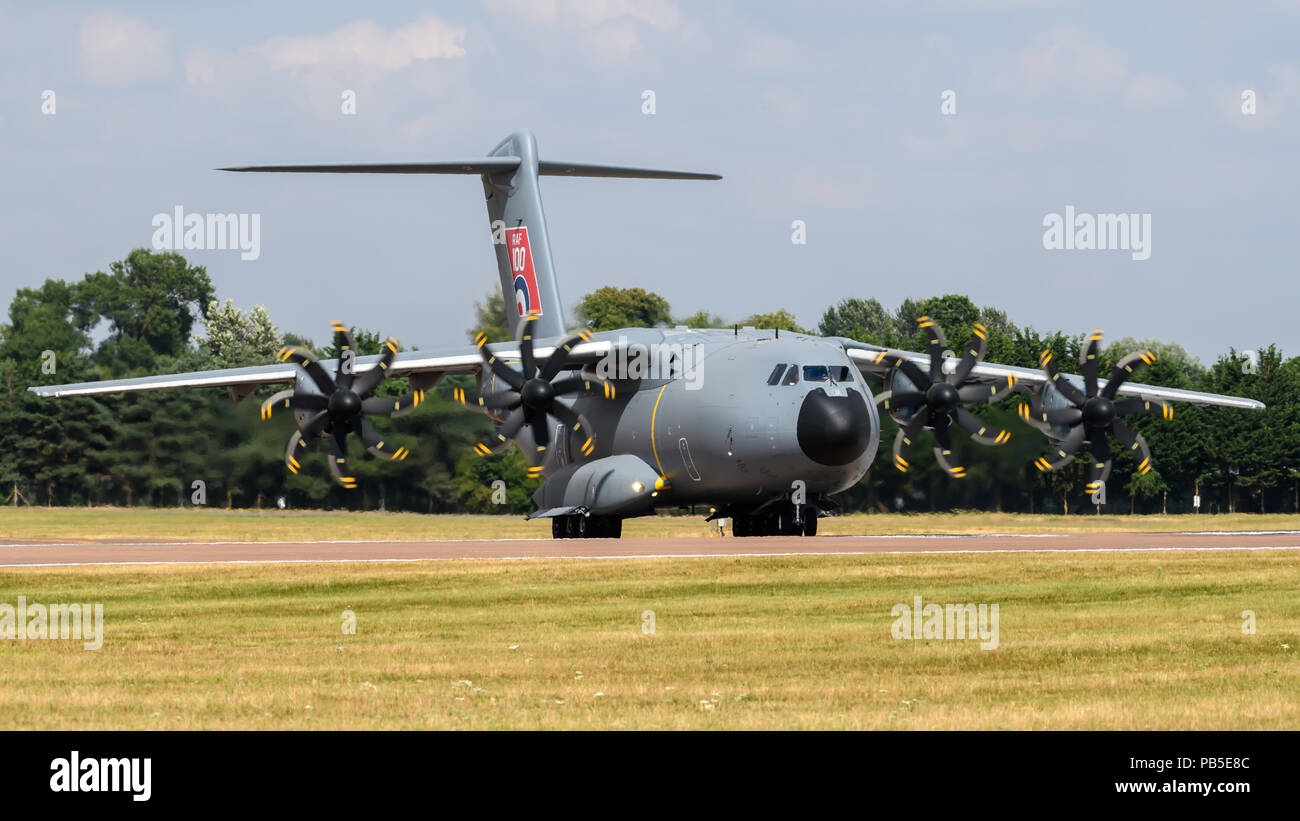 Airbus a400m cockpit hi-res stock photography and images - Alamy