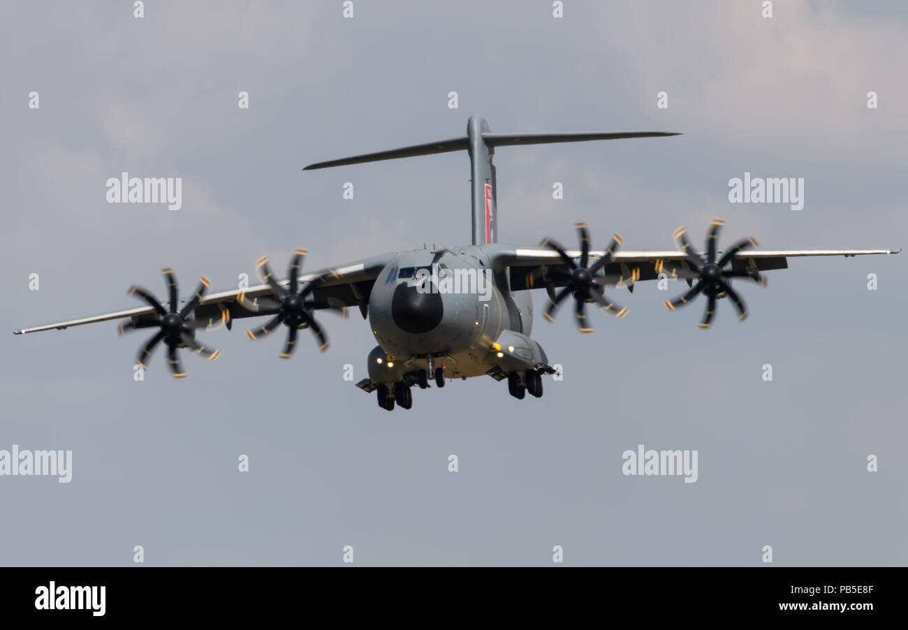 Airbus a400m cockpit hi-res stock photography and images - Alamy