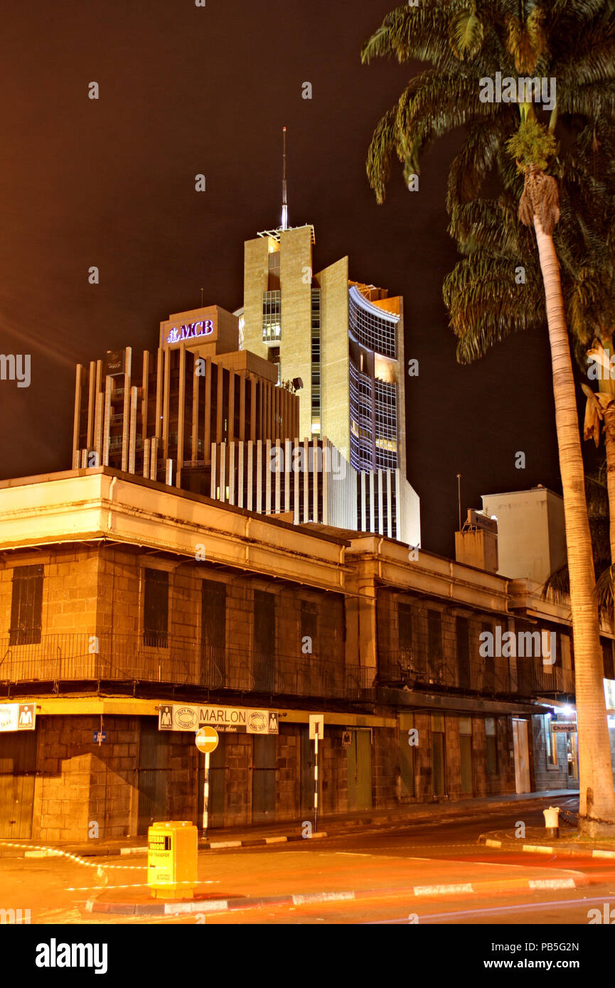 Mauritius bank building at night hi-res stock photography and images ...