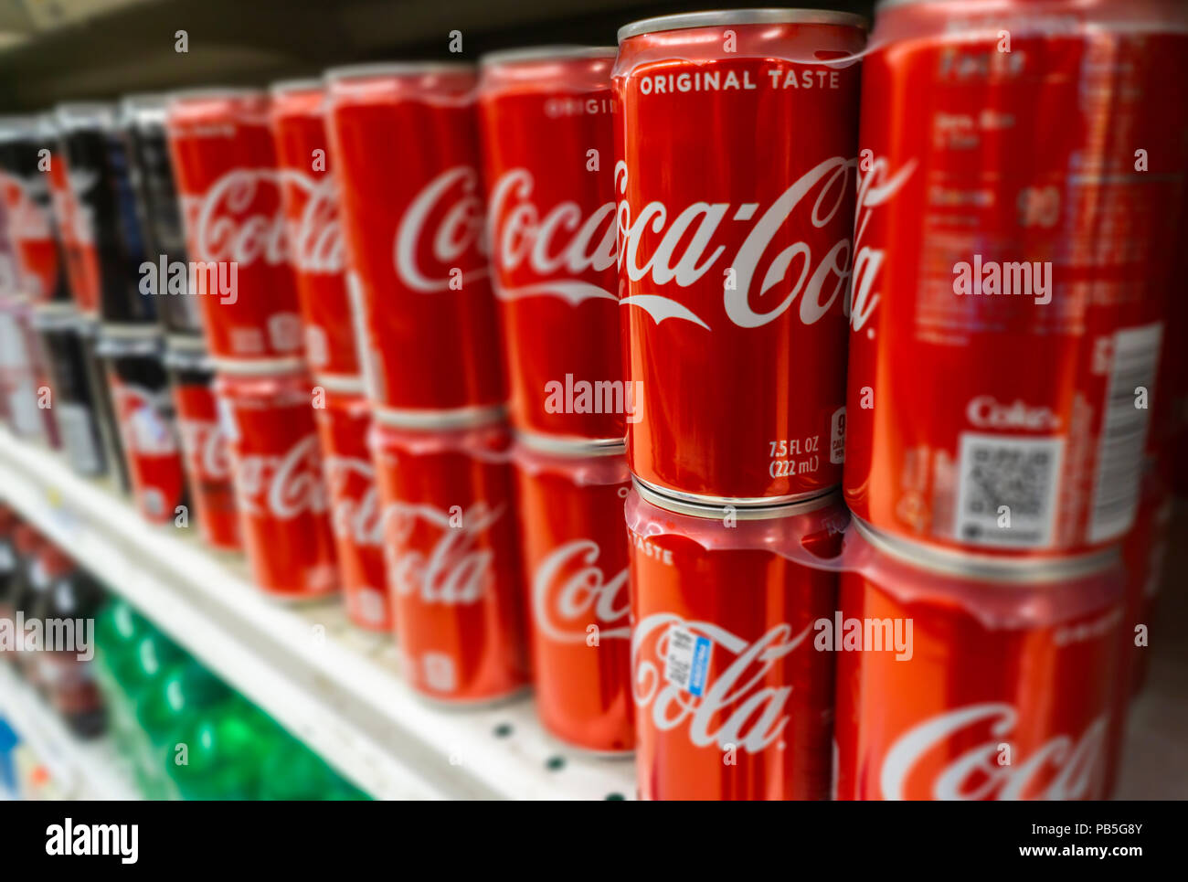Coke cans space hi-res stock photography and images - Alamy