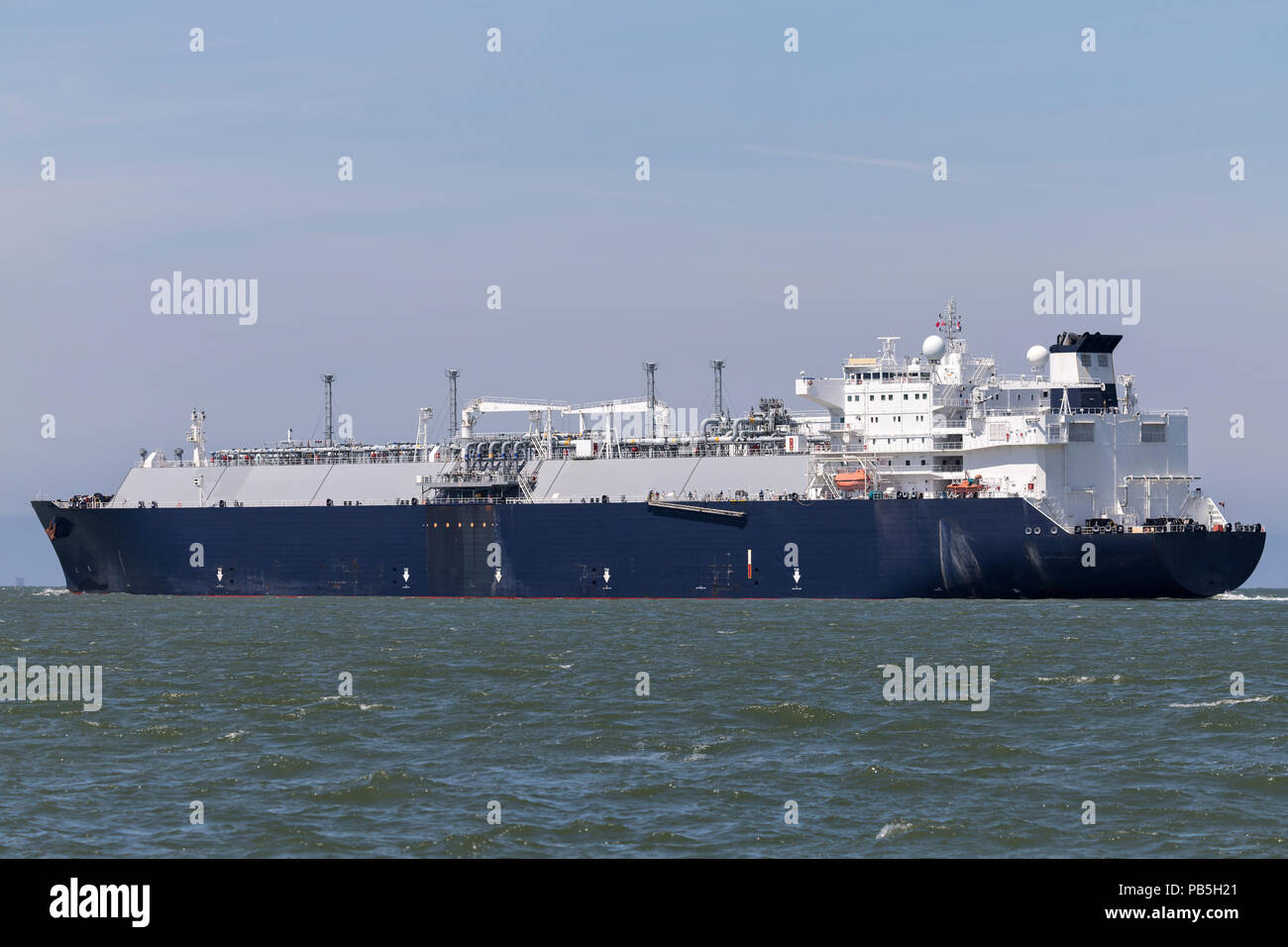 Lng tanker carrier ship hi-res stock photography and images - Alamy