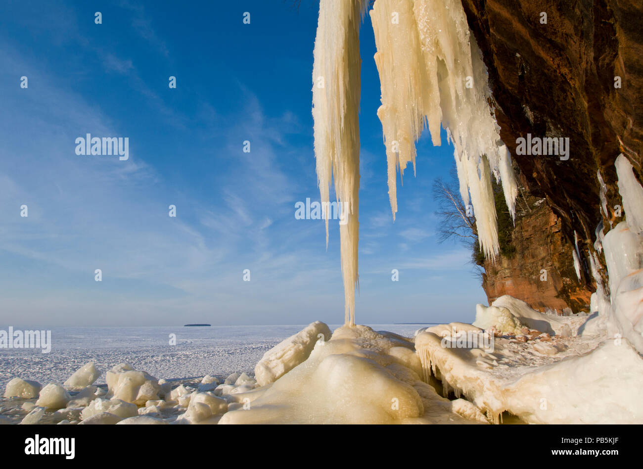 Wisconsin. Apostle Islands National Lakeshore. Sea caves Stock Photo ...