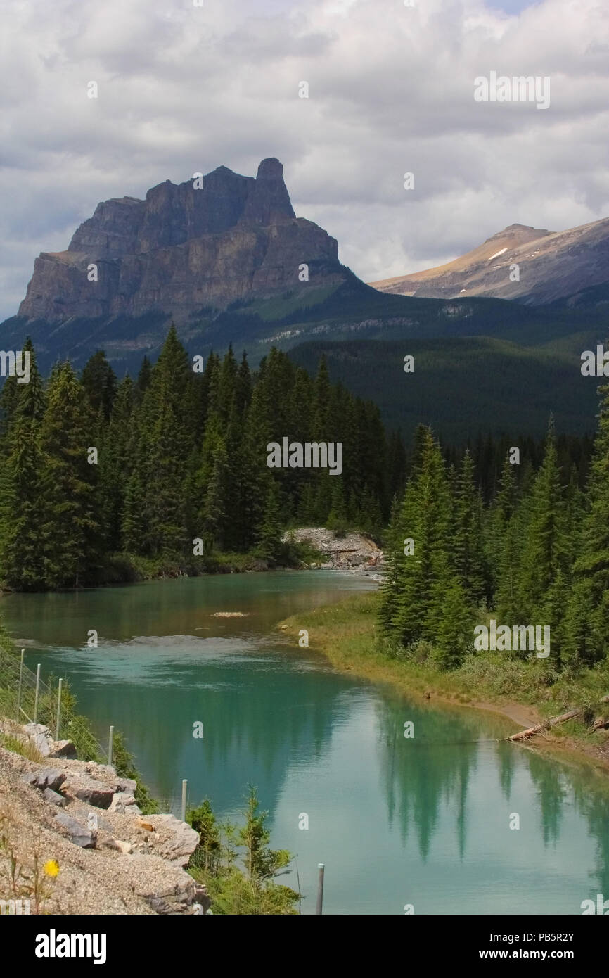 Highway banff national park hi-res stock photography and images - Alamy