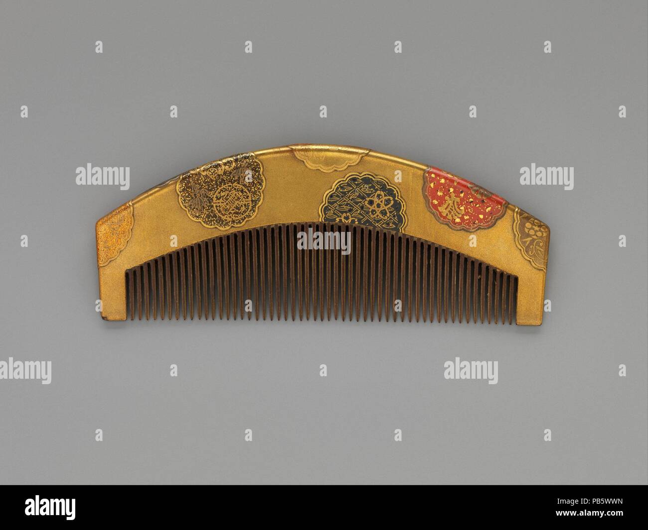 Wood roundels hi-res stock photography and images - Alamy