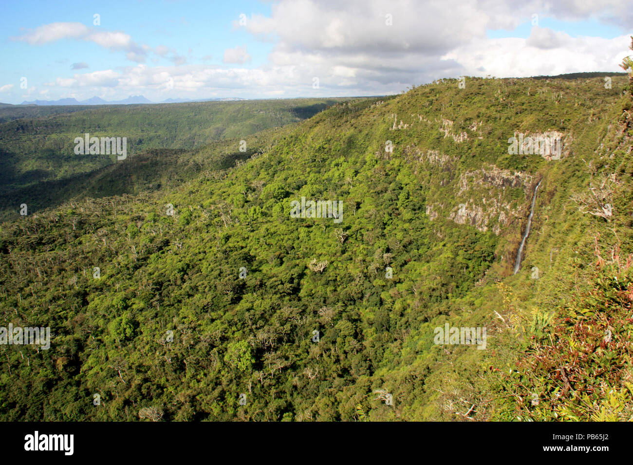 Mauritius black river gorges waterfall hi-res stock photography and ...