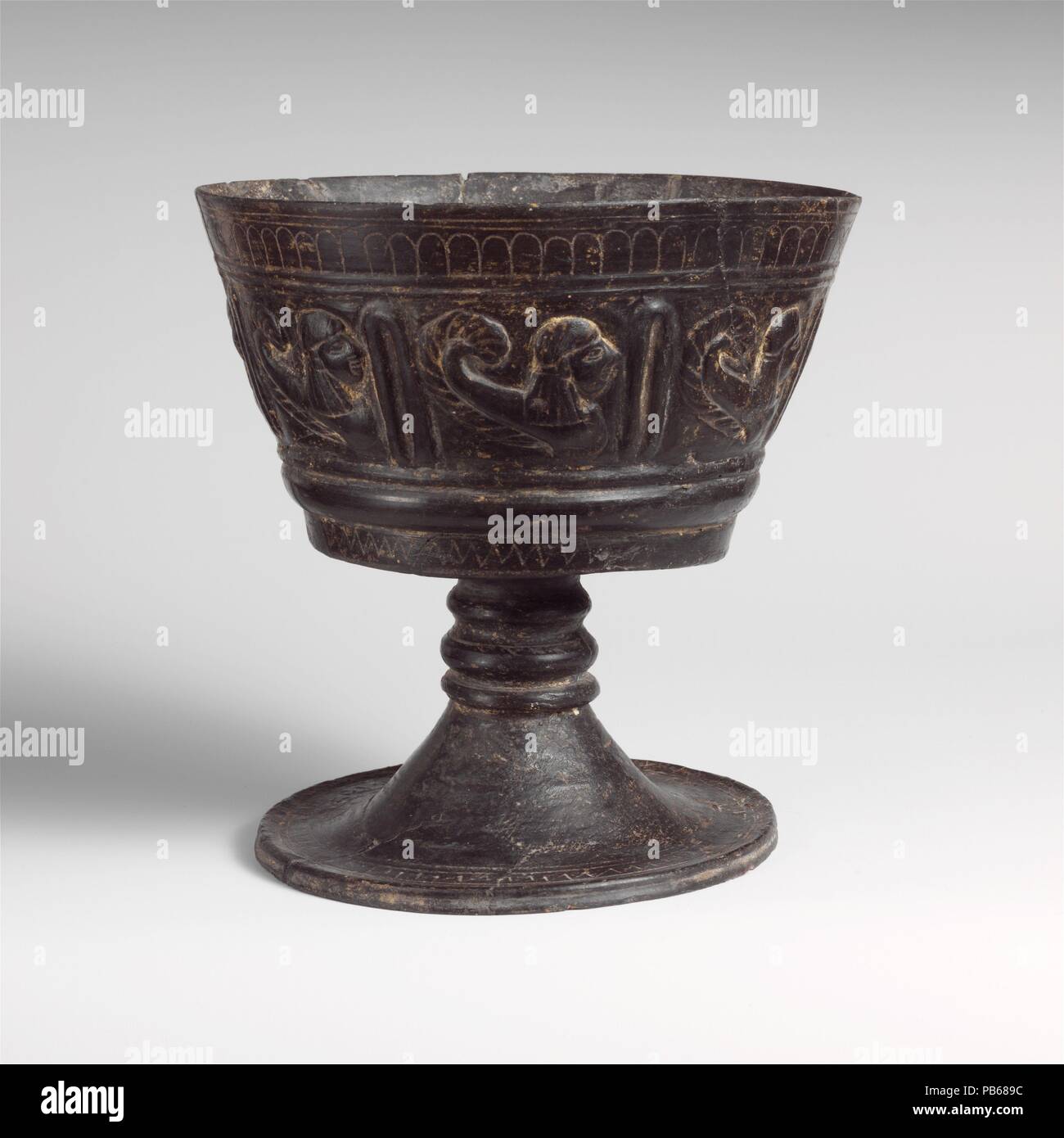 Ancient roman goblet hi-res stock photography and images - Alamy