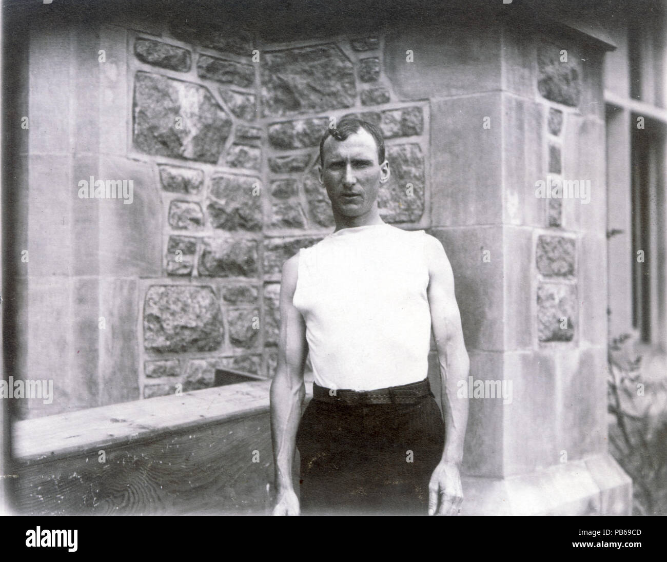 Thomas hicks 1904 hi-res stock photography and images - Alamy