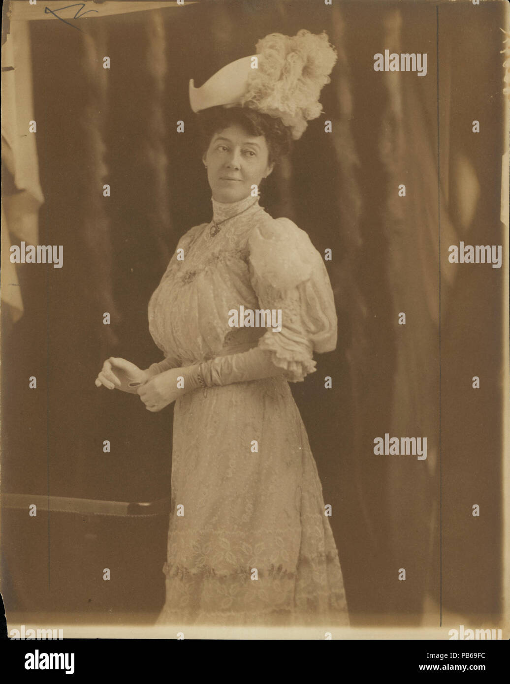 Id n13303 hi-res stock photography and images - Alamy