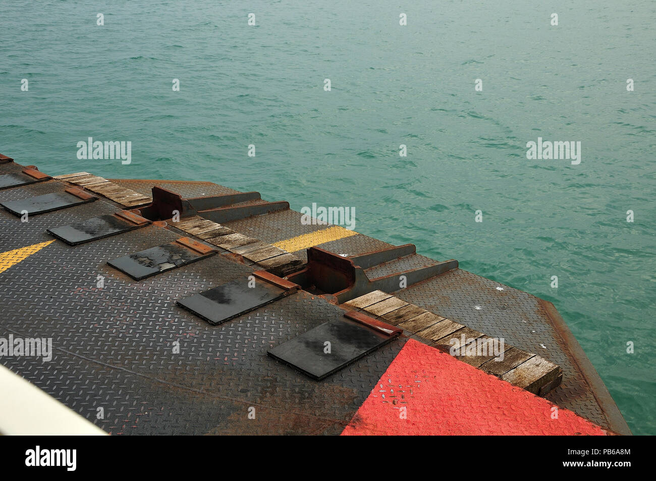 Double ended ferry hi-res stock photography and images - Alamy