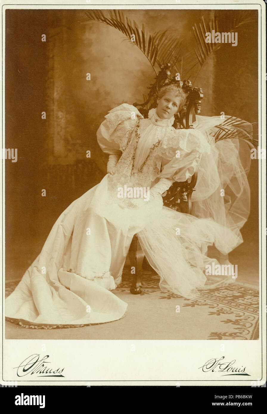 887 Laura Trimble Harrison Hoblitzelle wedding day portrait Stock Photo ...