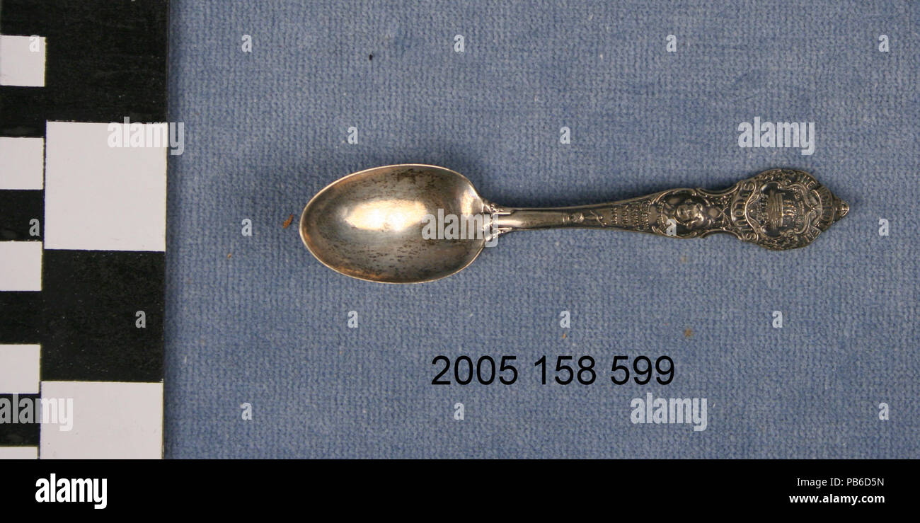 Silver demitasse hi-res stock photography and images - Alamy