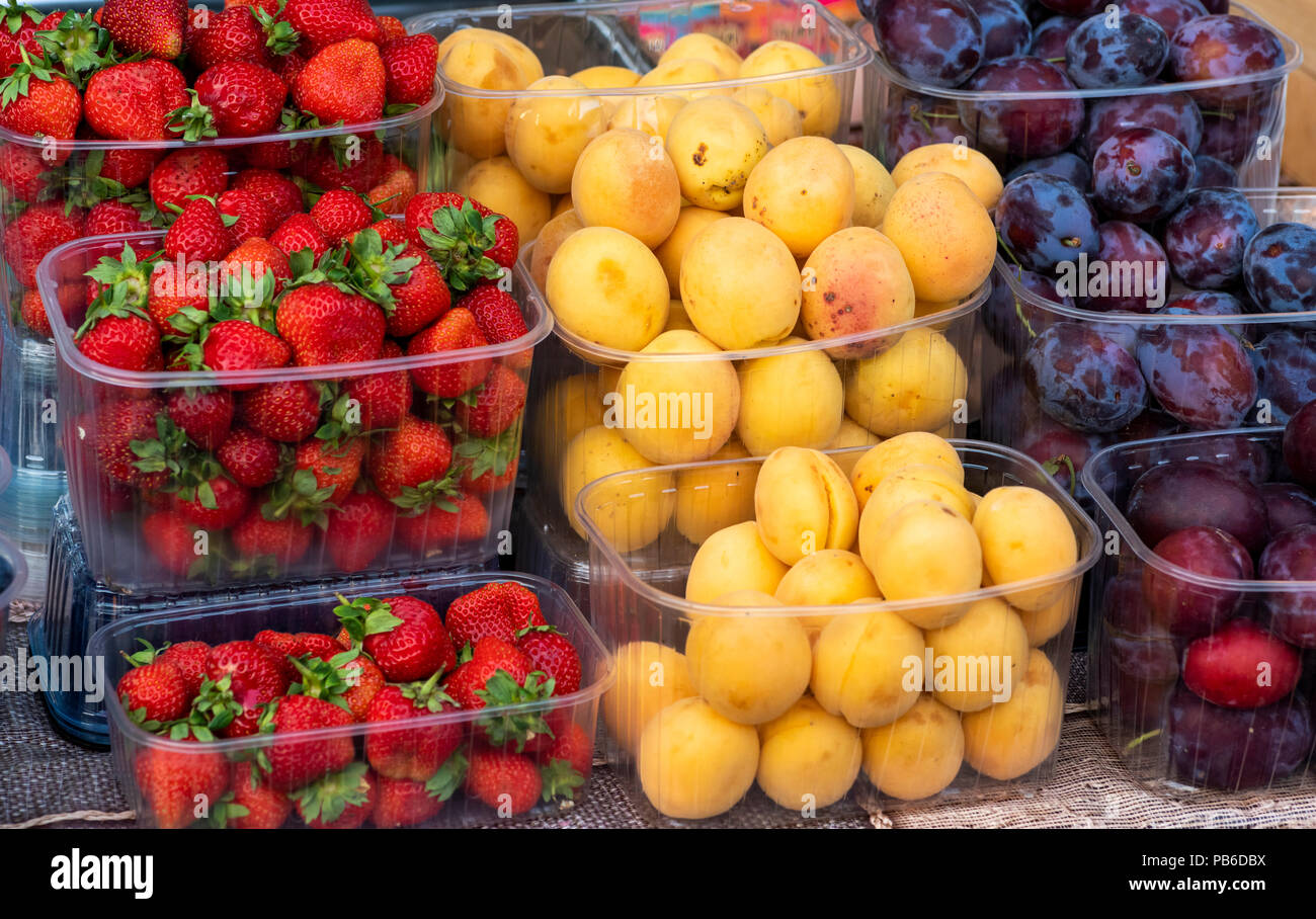 fresh fruit in the store Stock Photo - Alamy
