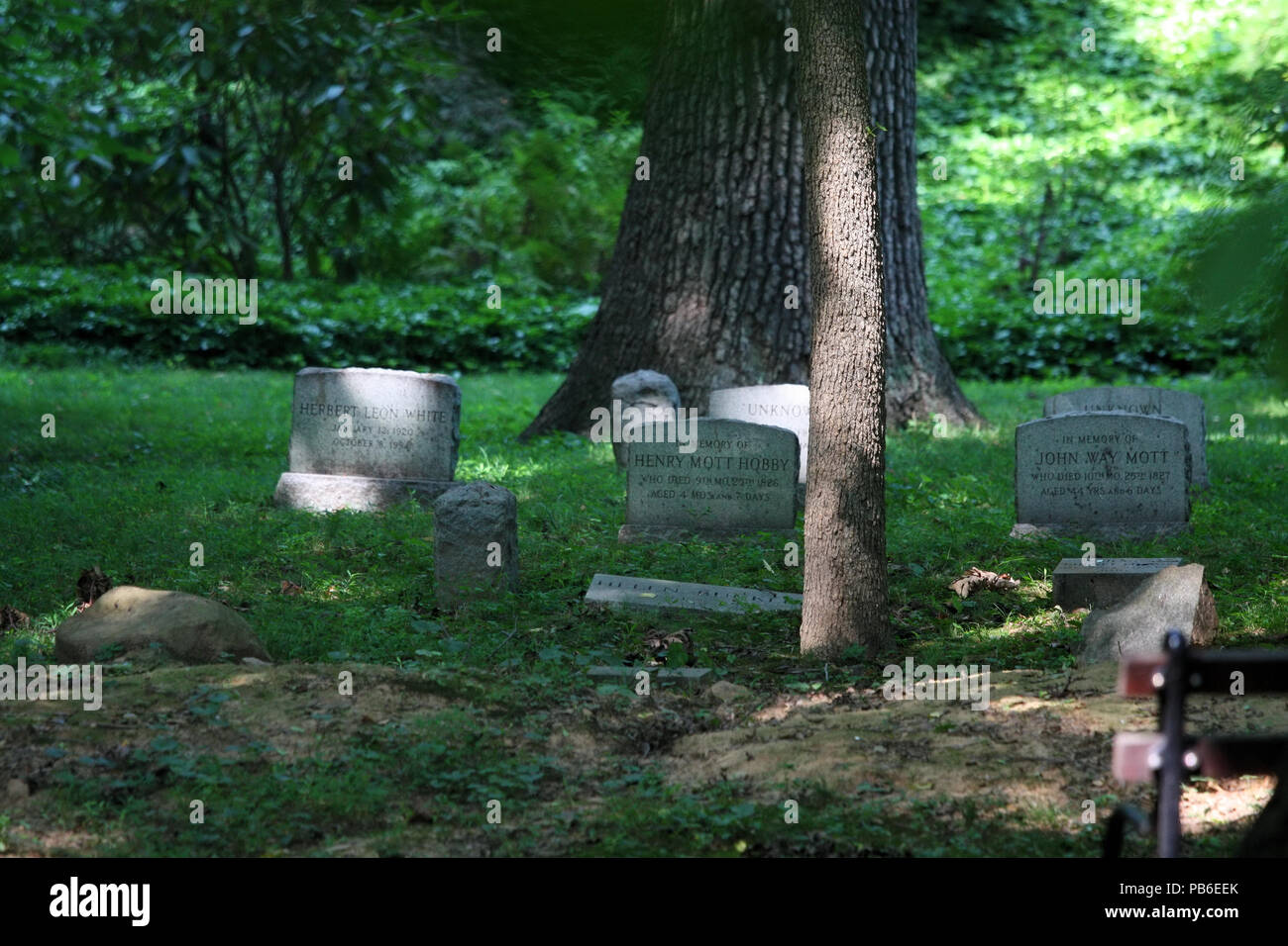 Quaker cemetery hi-res stock photography and images - Alamy