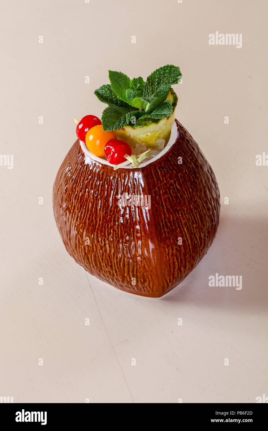Hawaii cocktail bar drink Stock Photo - Alamy