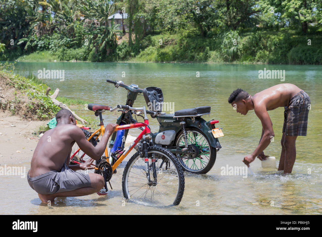 Washing bikes hi-res stock photography and images - Alamy