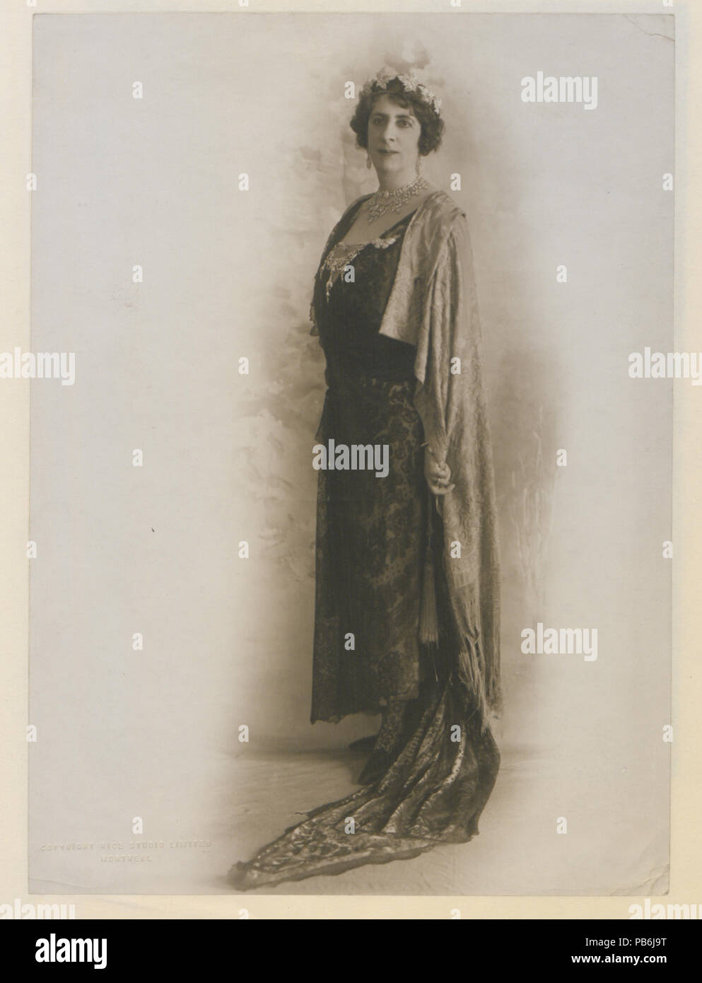 Lady byng hi-res stock photography and images - Alamy