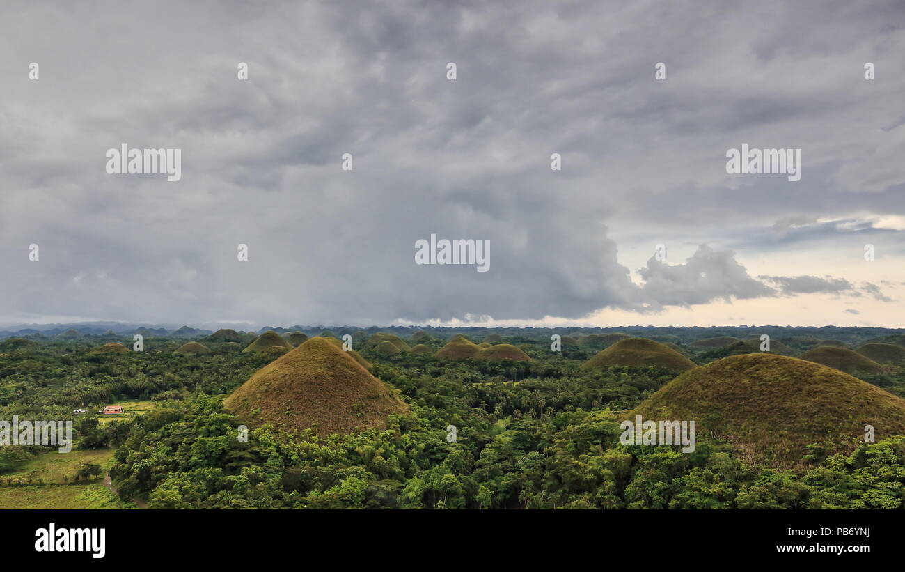 Chocolate Hills geological formation-rolling terrain of haycock hills ...