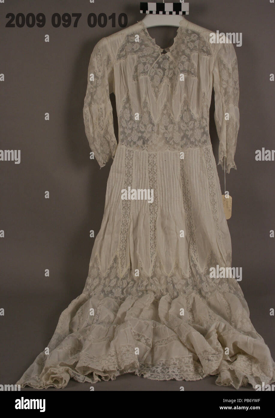Batiste dress hi-res stock photography and images - Alamy