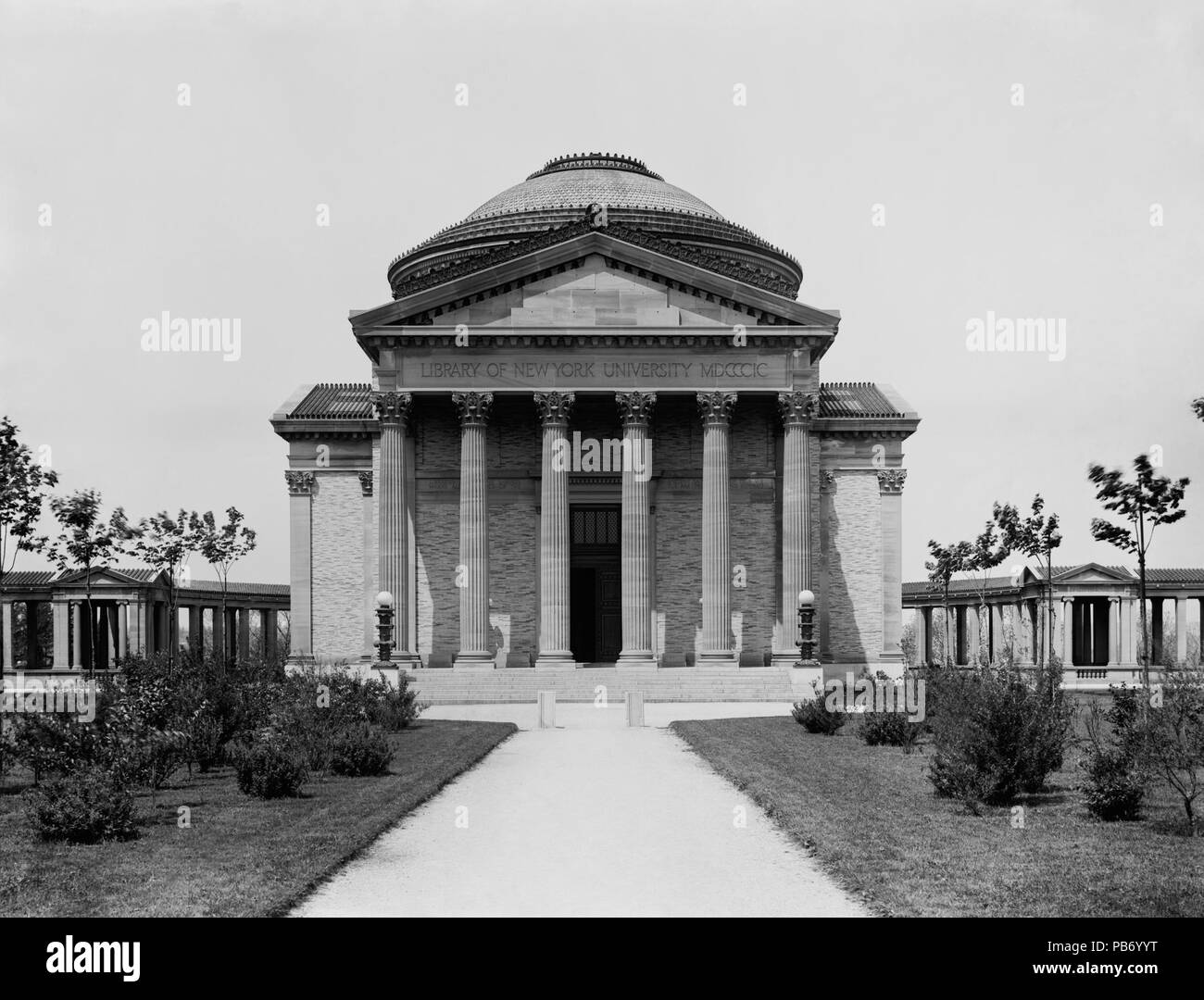 Nyu new york university campus hi-res stock photography and images - Alamy