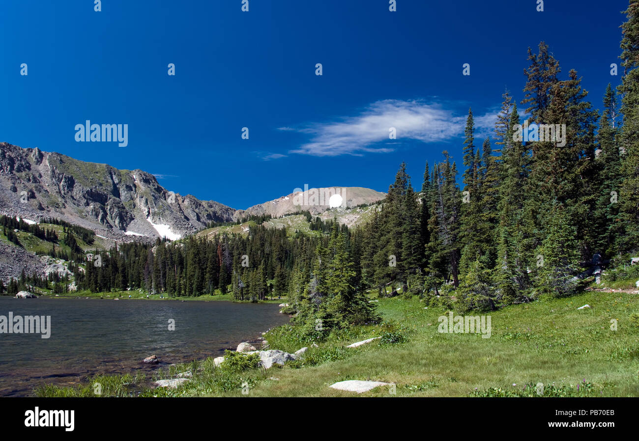 Colorado mountains lake hi-res stock photography and images - Alamy