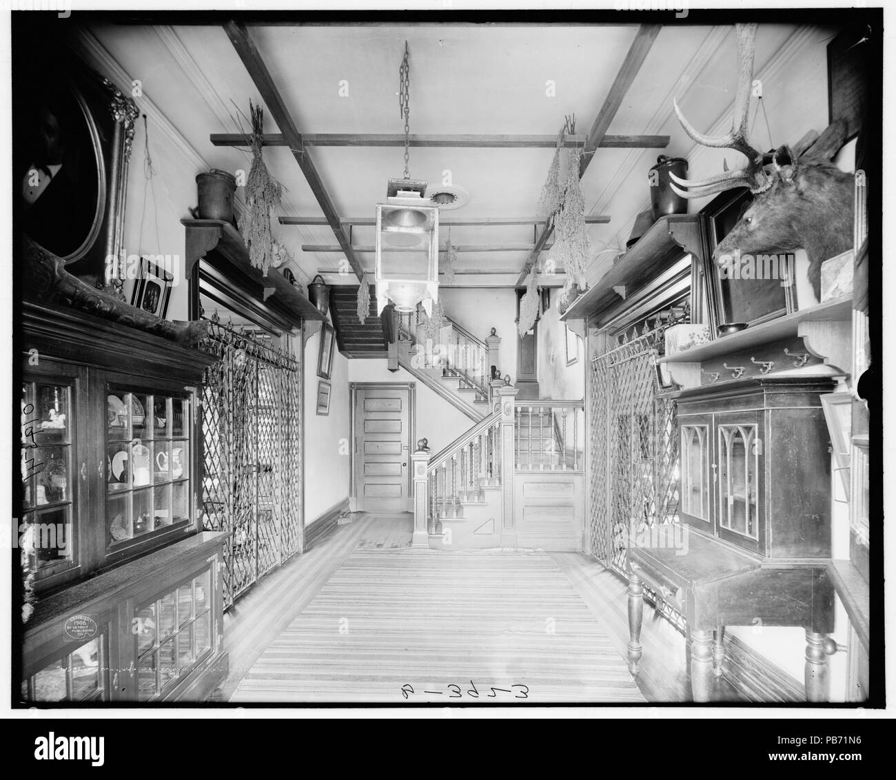 Palmer park log cabin Black and White Stock Photos & Images - Alamy