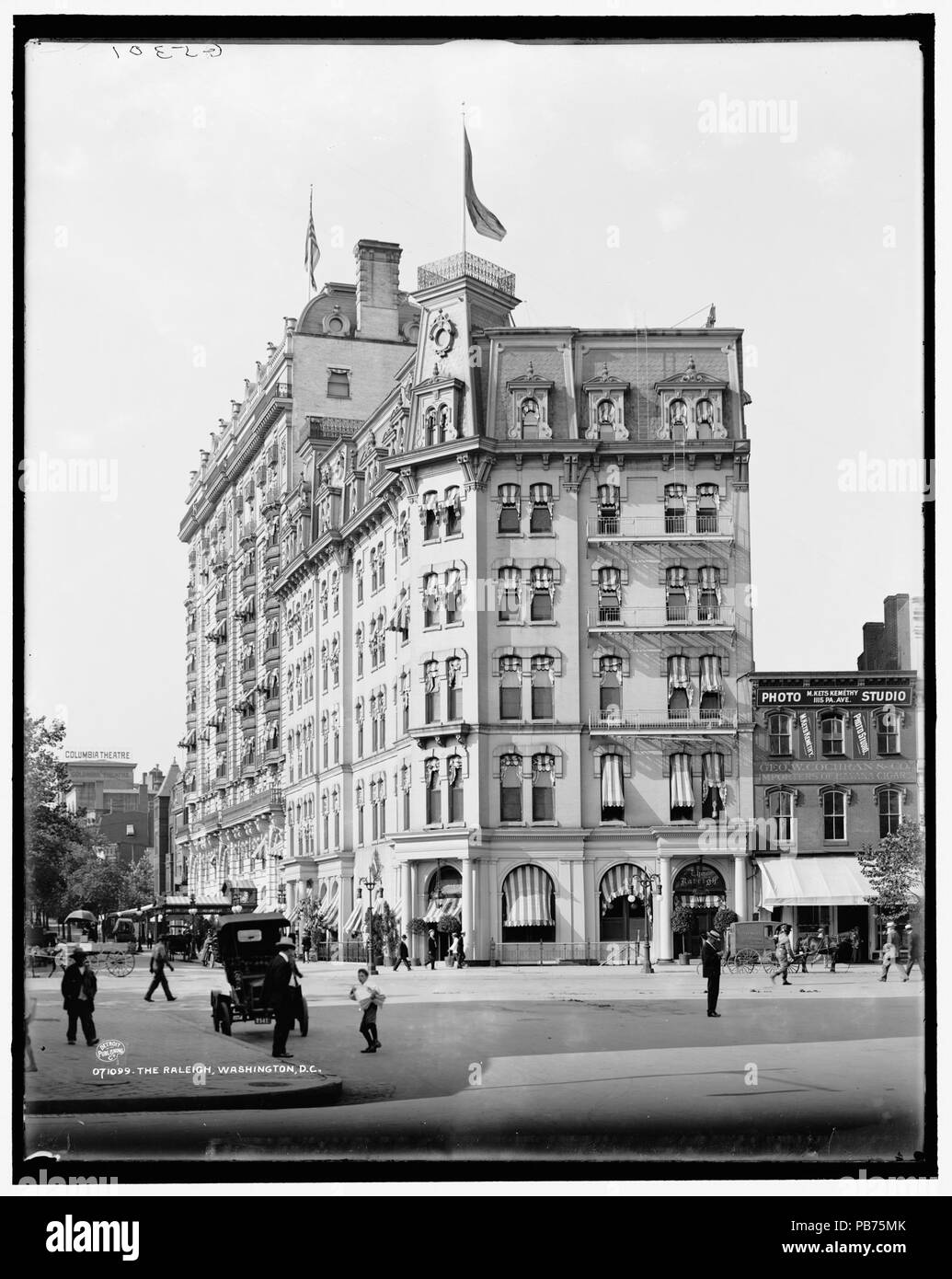 Raleigh ship hi-res stock photography and images - Alamy