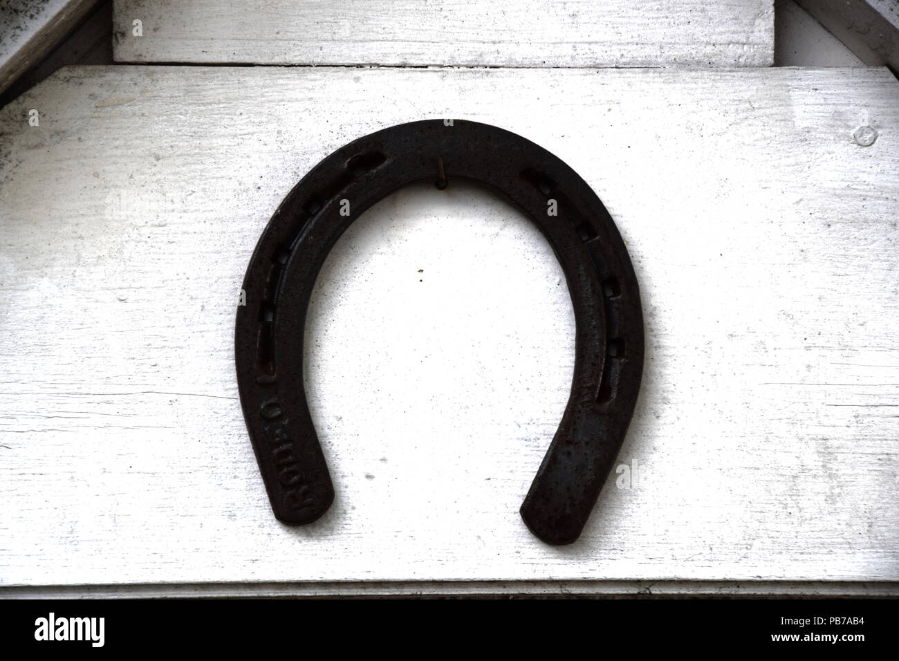 Rusty horseshoe garden hi-res stock photography and images - Alamy