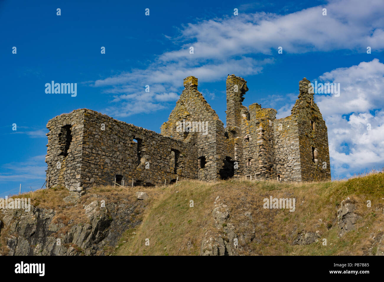 Dunskey Castle Port Patrick. Scotland Stock Photo - Alamy