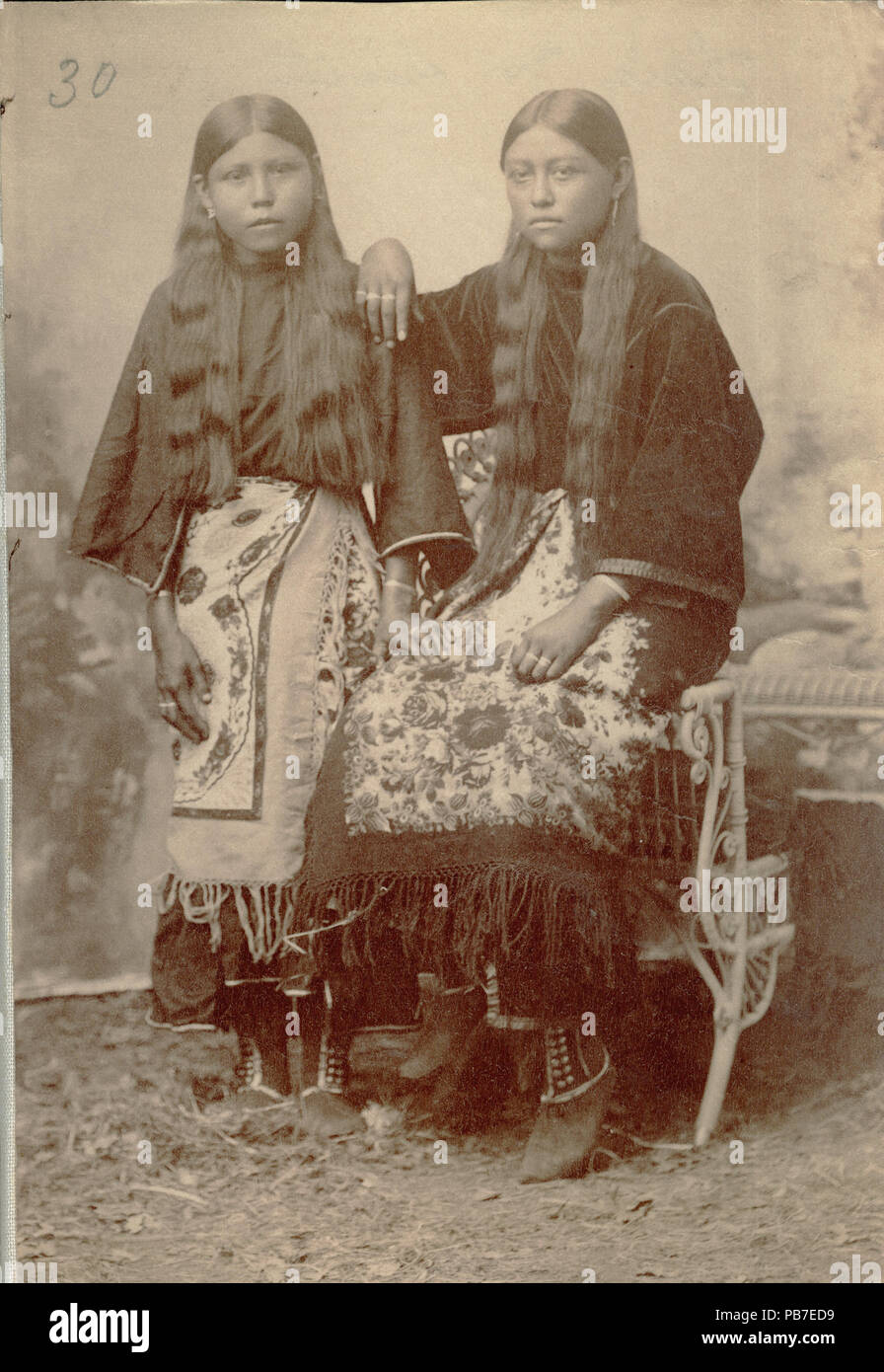 Papoose native american hi-res stock photography and images - Alamy