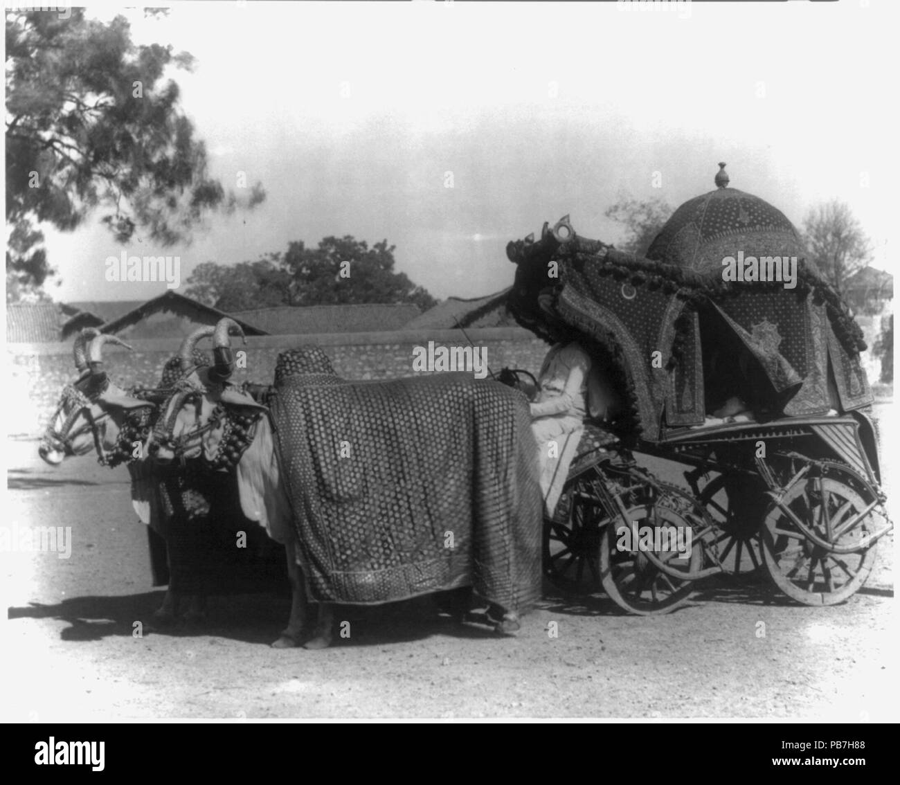 Historical modes of transport hi-res stock photography and images - Alamy