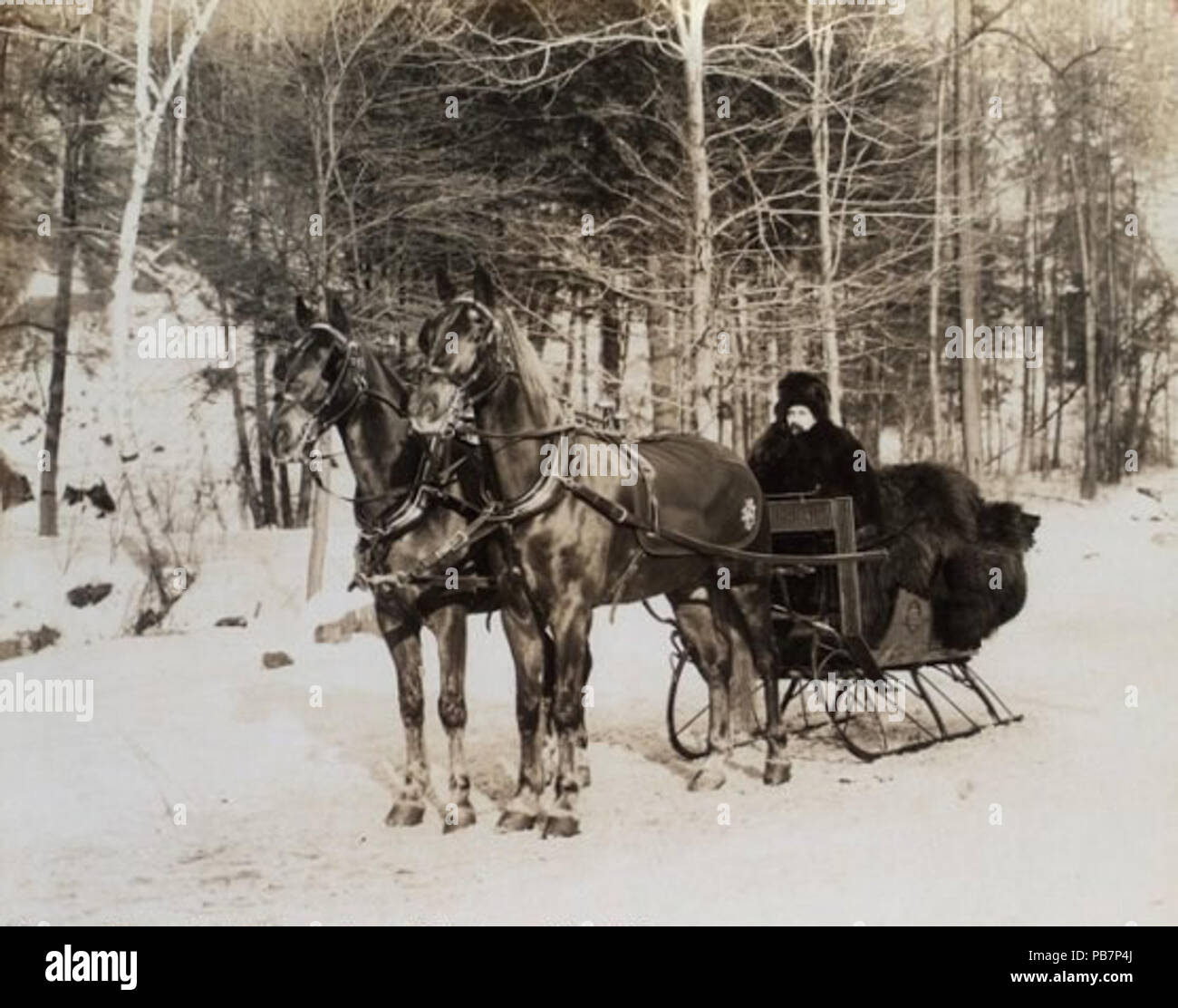 Transport transportation sleigh drawn hi-res stock photography and ...