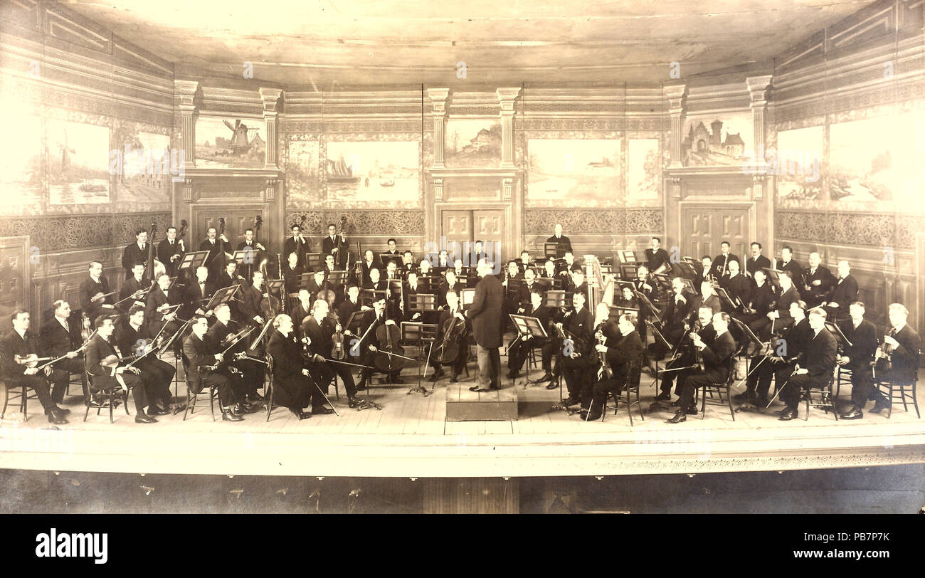 St louis symphony orchestra hi-res stock photography and images - Alamy