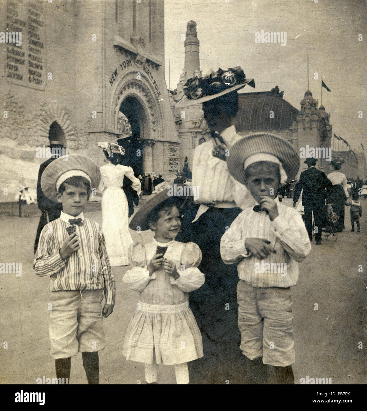 1904 world's fair eating hi-res stock photography and images - Alamy