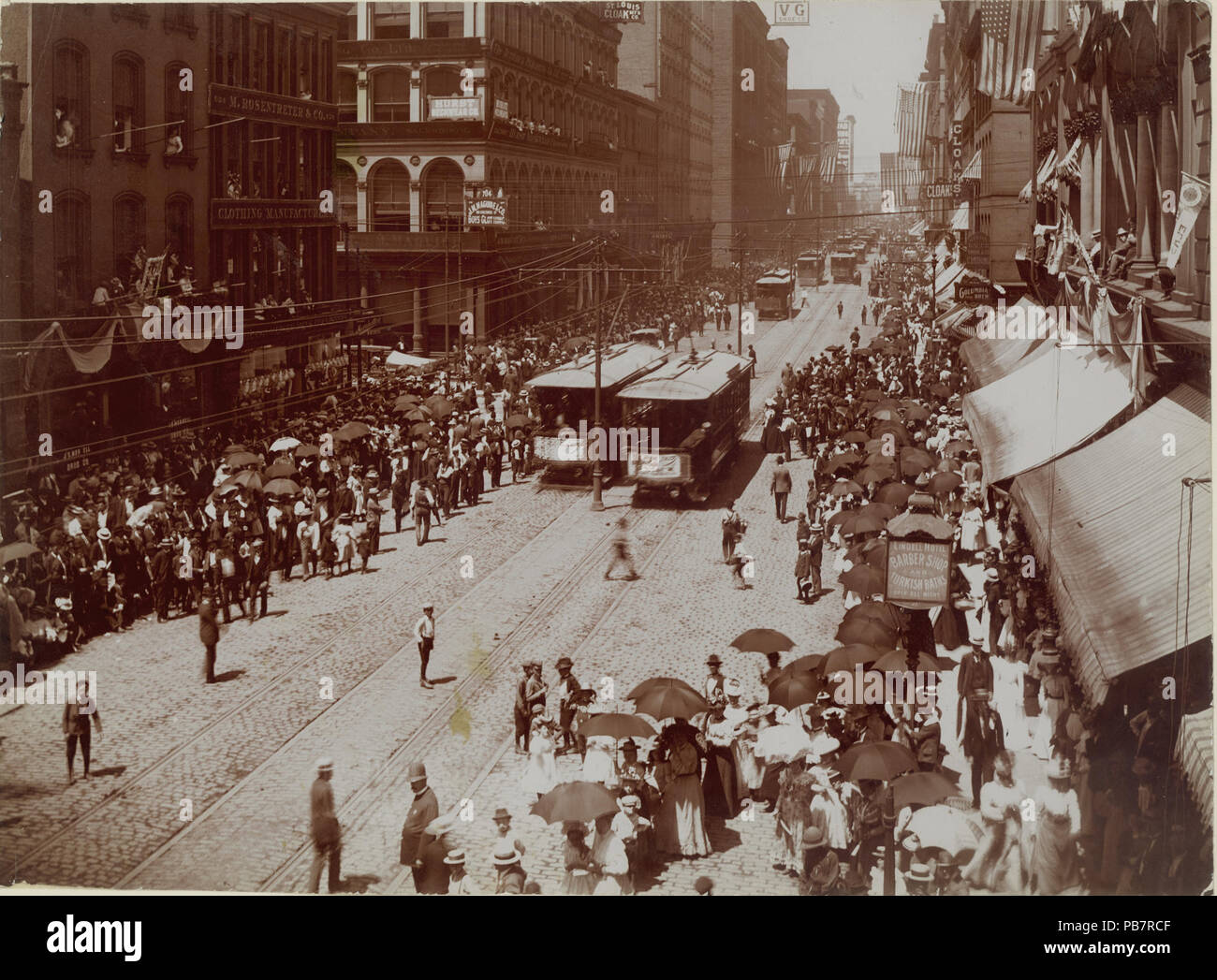 Elks on parade hi-res stock photography and images - Alamy