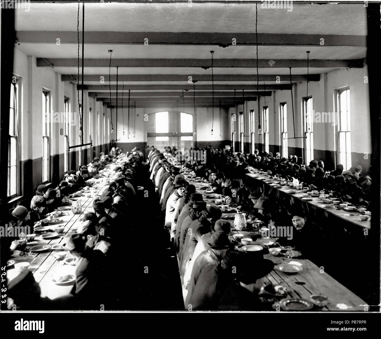Depression era kitchen hi-res stock photography and images - Alamy