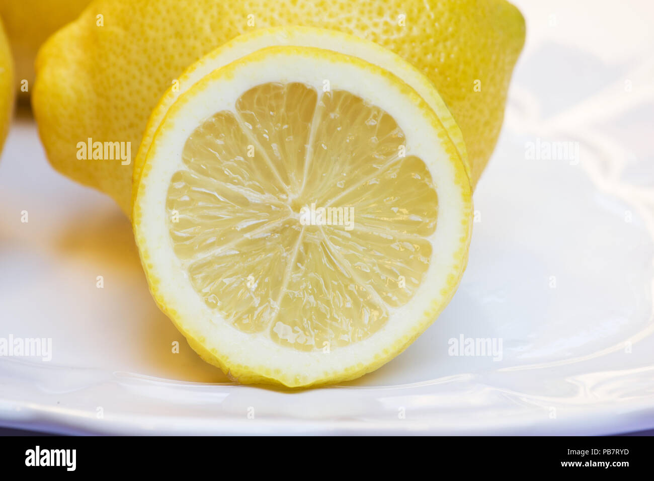 One sliced lemon whole hi-res stock photography and images - Alamy
