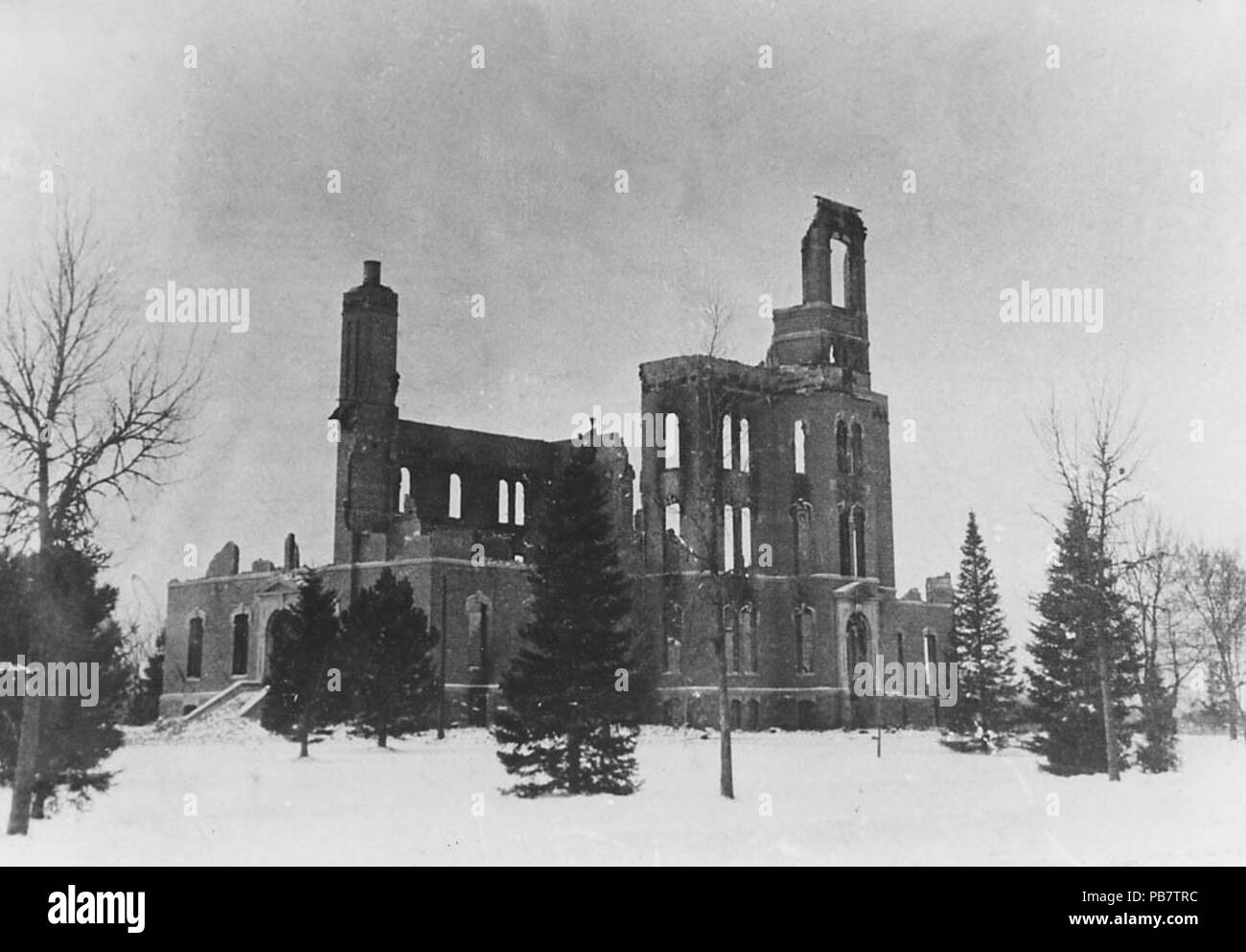 Building aftermath Black and White Stock Photos & Images - Alamy