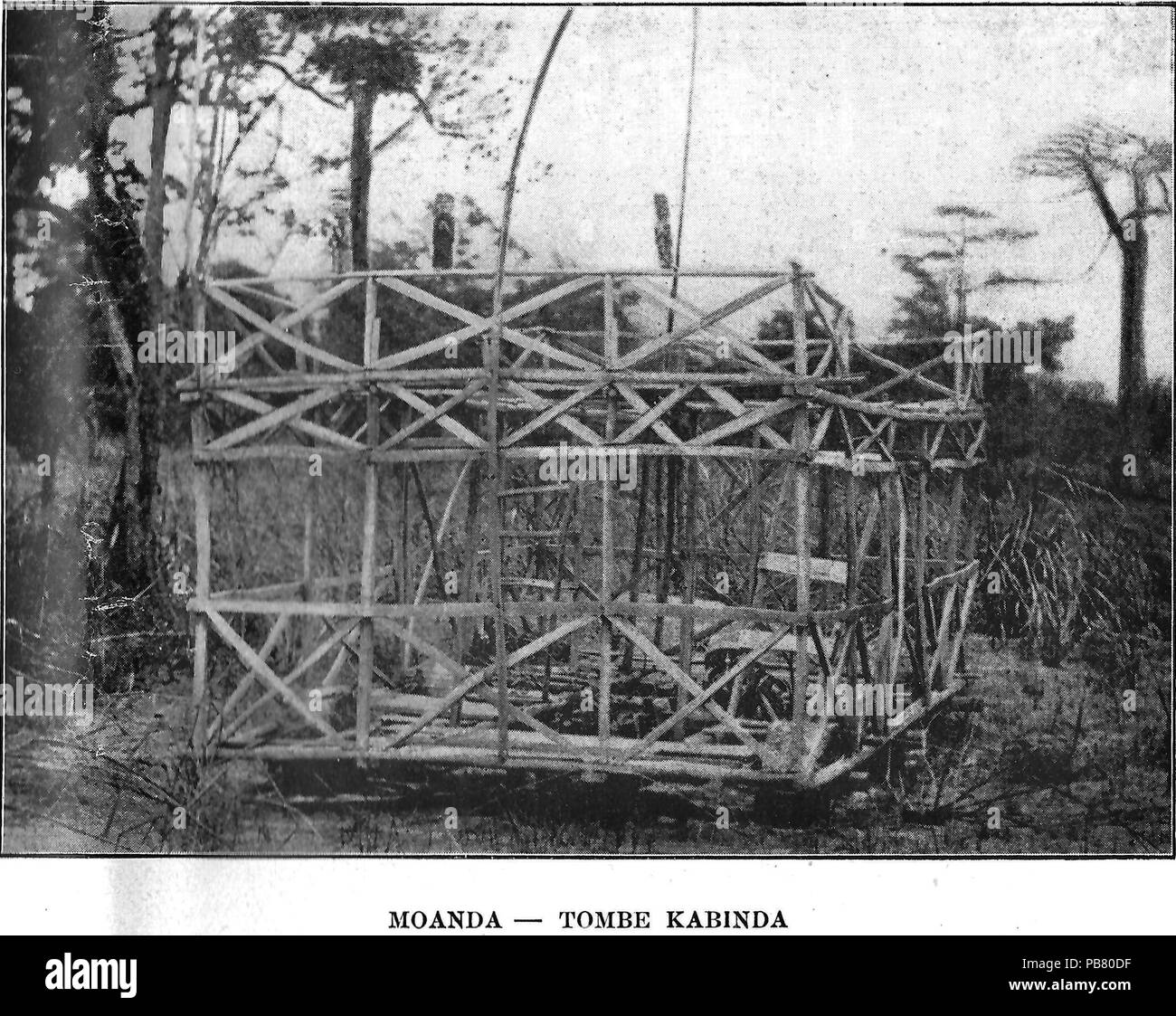 1052 Moanda - tombe Kabinda Stock Photo - Alamy