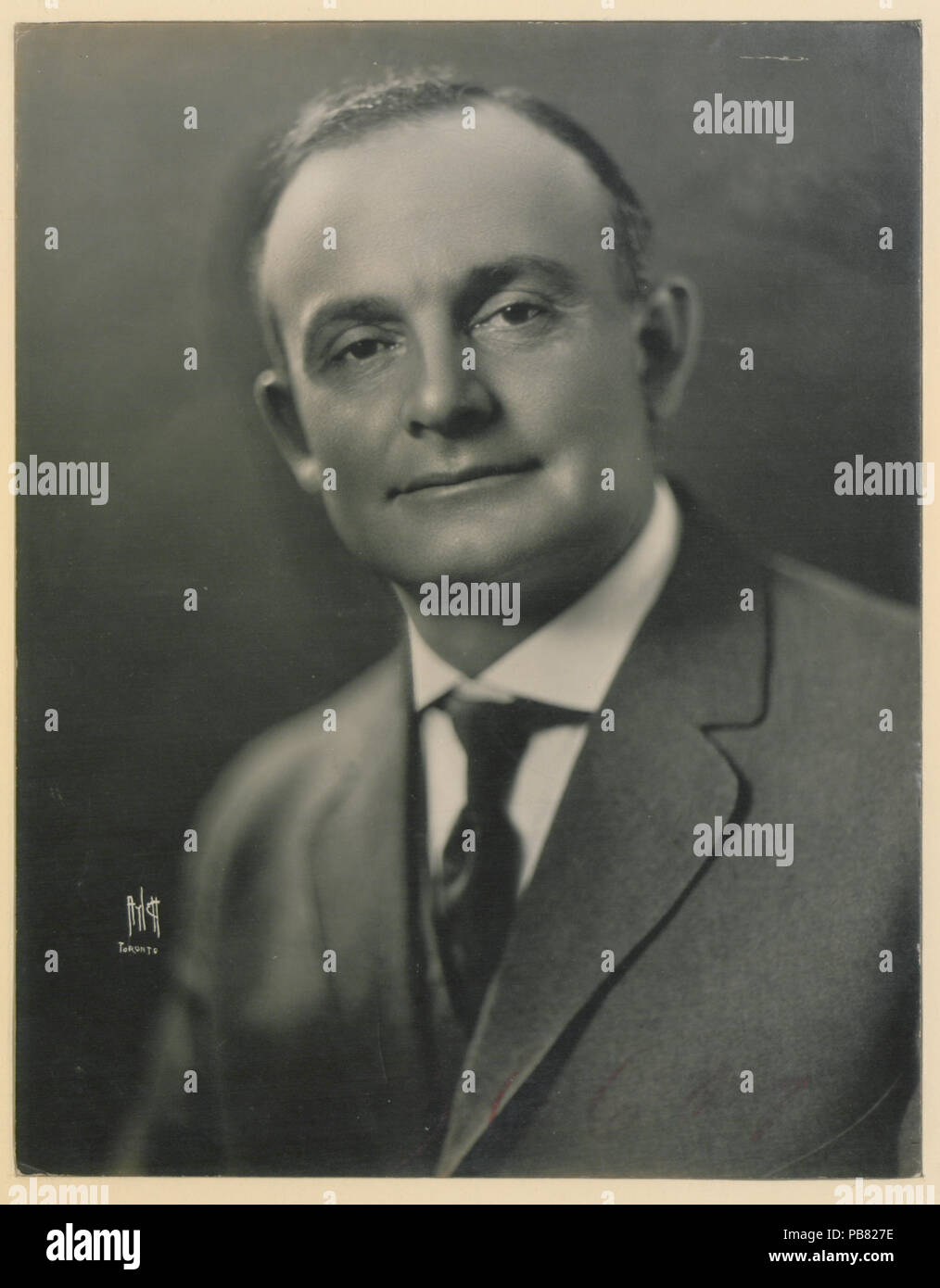Official government portrait imagery hi-res stock photography and ...
