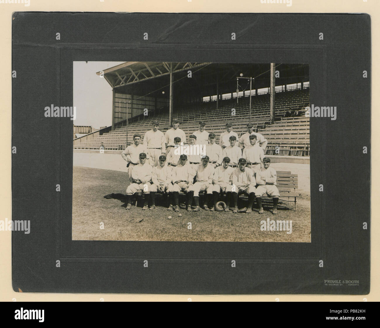 1910 baseball players hi-res stock photography and images - Alamy
