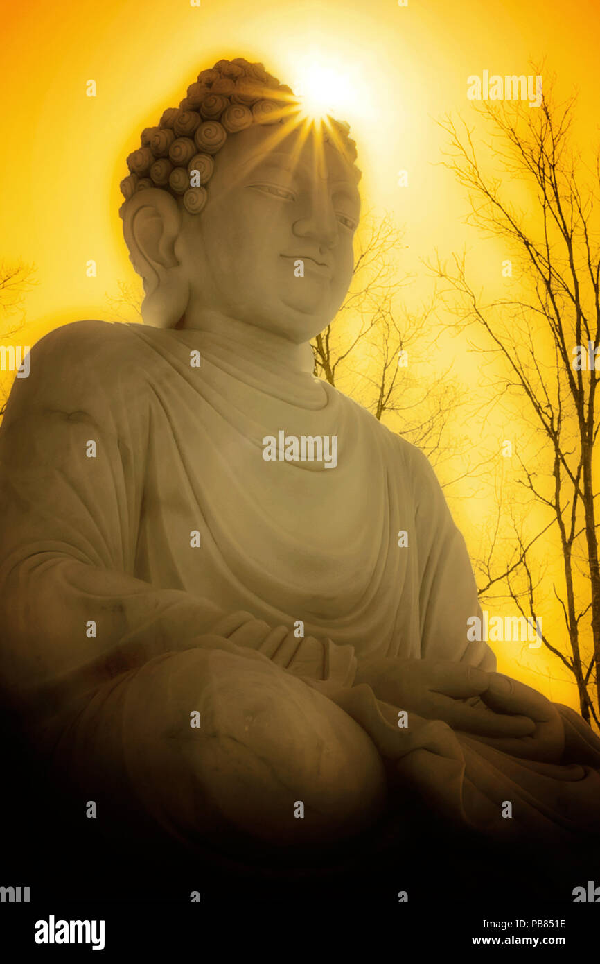Rays of buddha hi-res stock photography and images - Alamy
