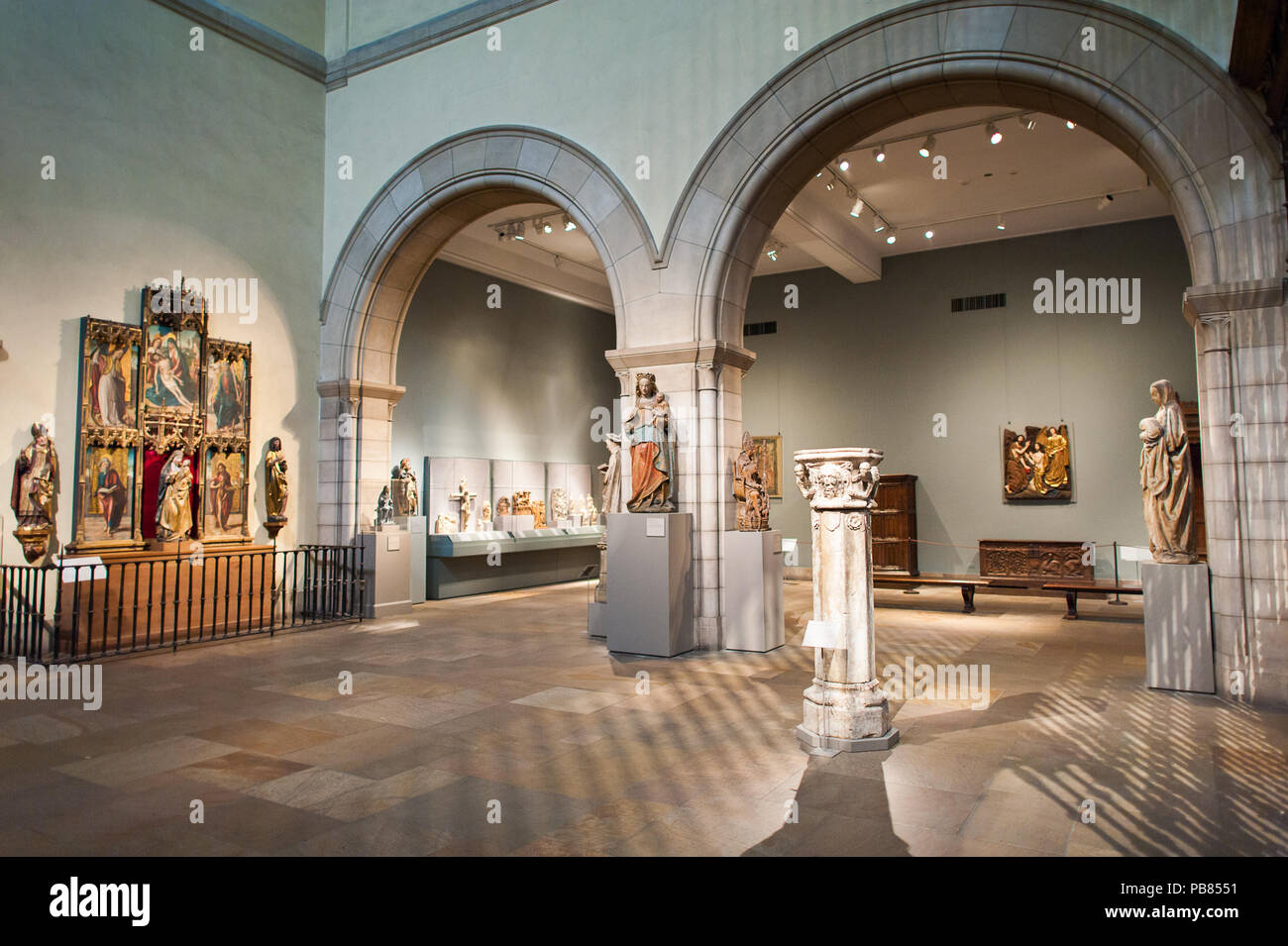 NEW YORK, USA - SEP 25, 2015: Interior of the Metropolitan Museum of ...
